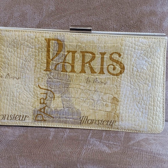 Giani Bernini | Bags | Giani Bernini Purse 5x9 2 Beige With 32 ...